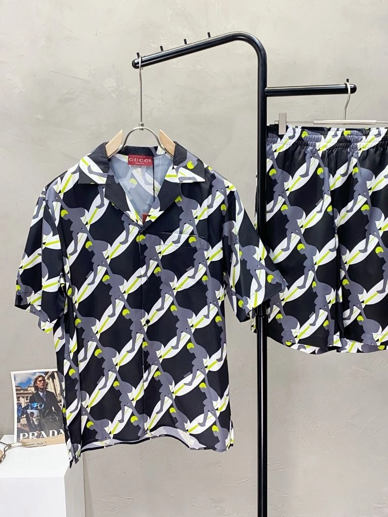 Brand-authenticated Gucci Short Suits