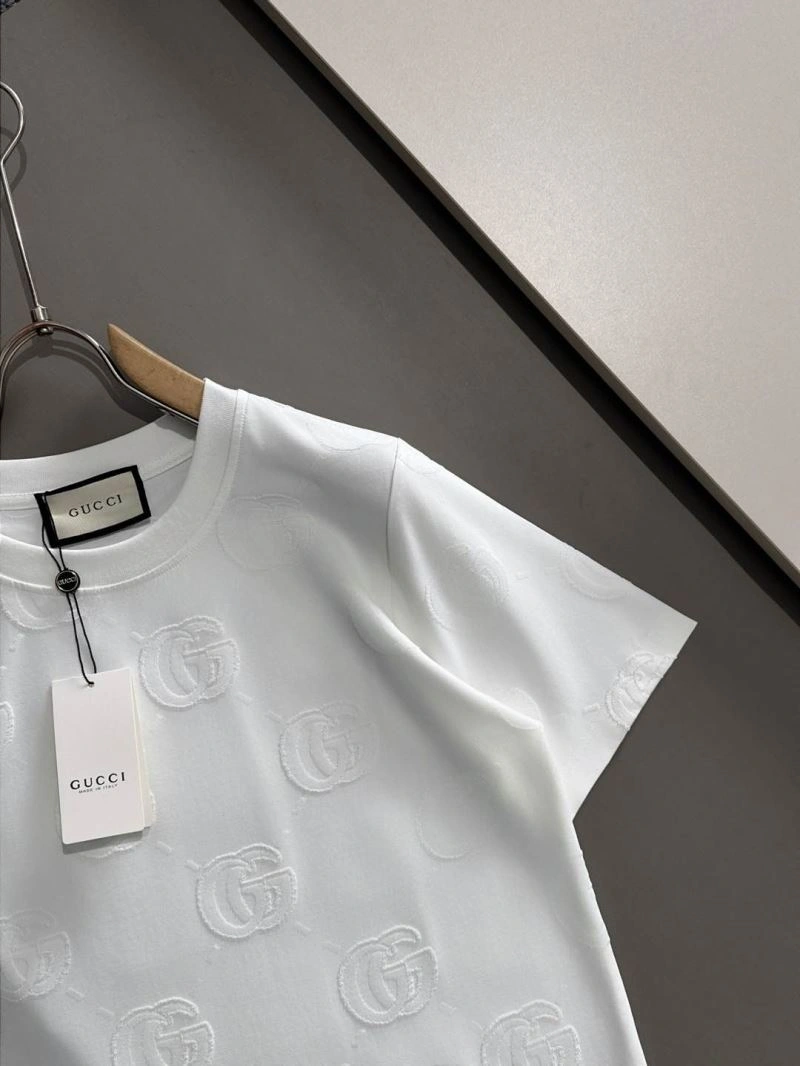 Economical Gucci Short Suits