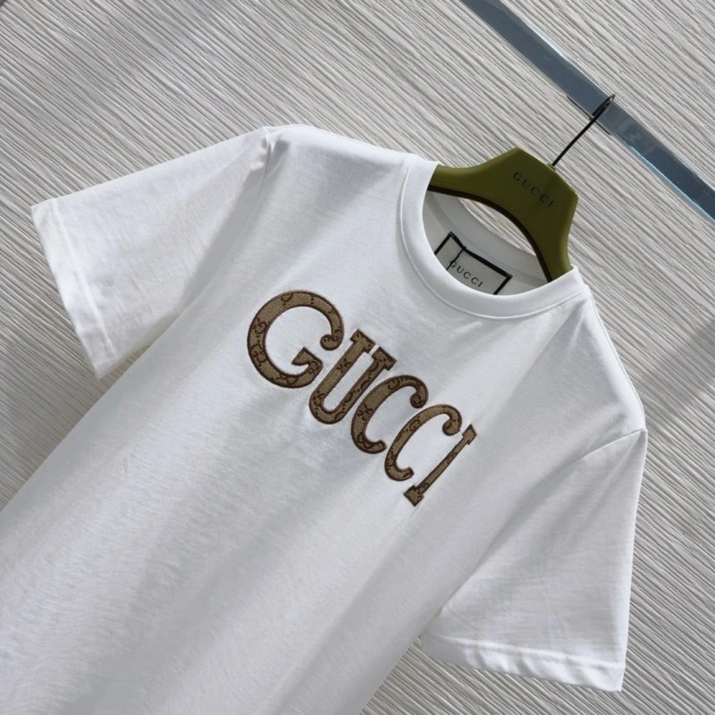 Value-priced Gucci Short Suits
