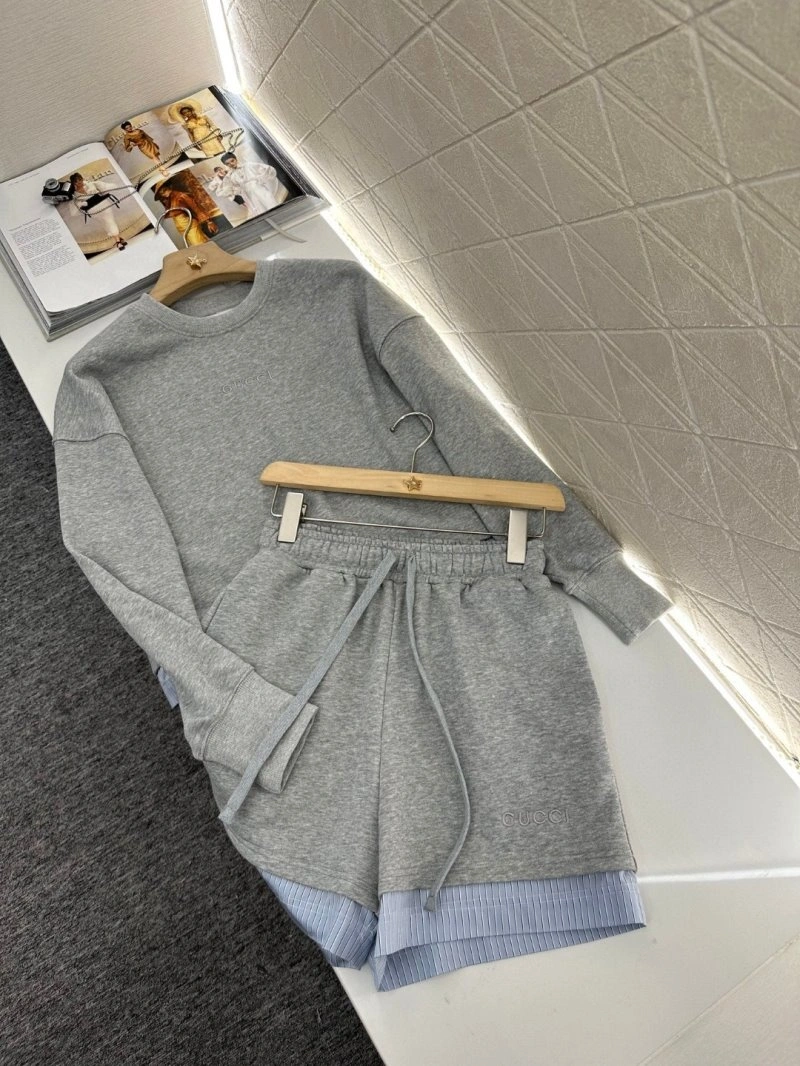 Top mirror Gucci Short Suits