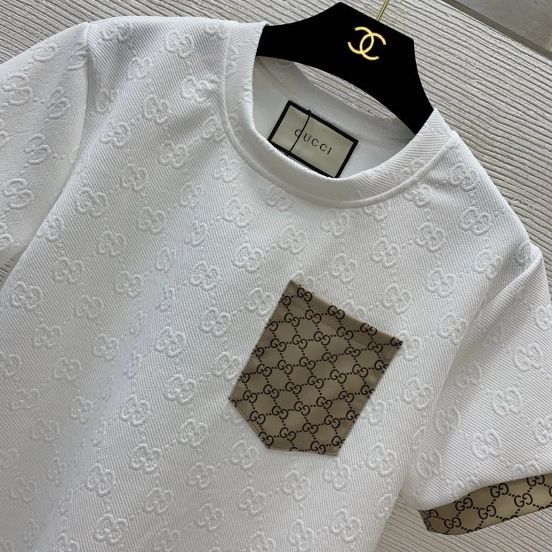 Value-priced Gucci Short Suits