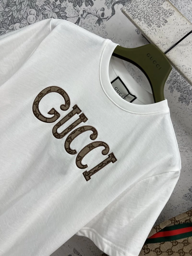 Bargain Gucci Short Suits