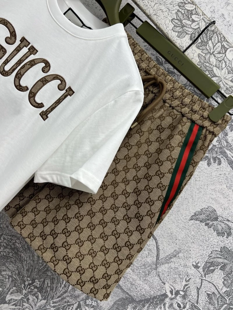 Bargain Gucci Short Suits