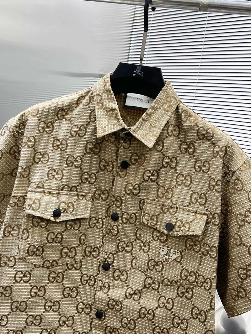 Brand-authenticated Gucci Short Suits