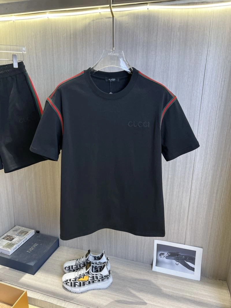 Economical Gucci Short Suits