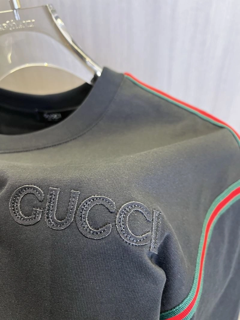 Economical Gucci Short Suits