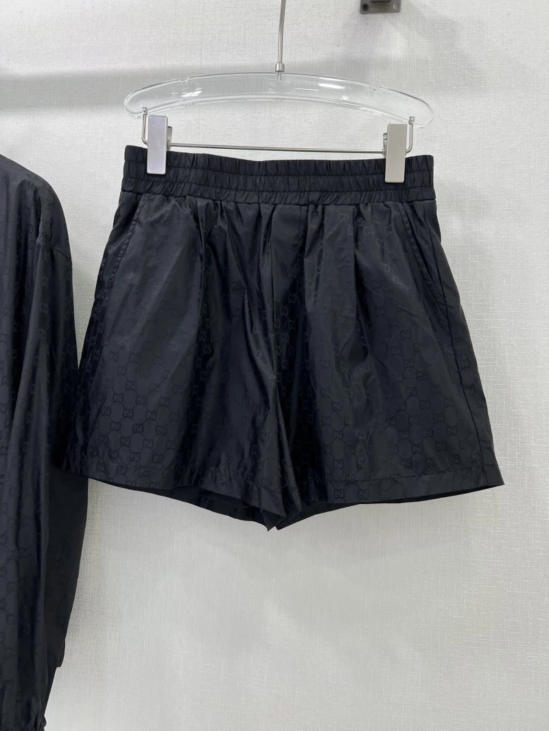 Brand-authenticated Gucci Short Suits