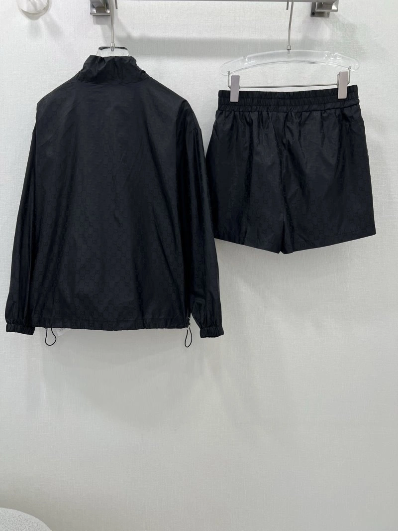 Brand-authenticated Gucci Short Suits