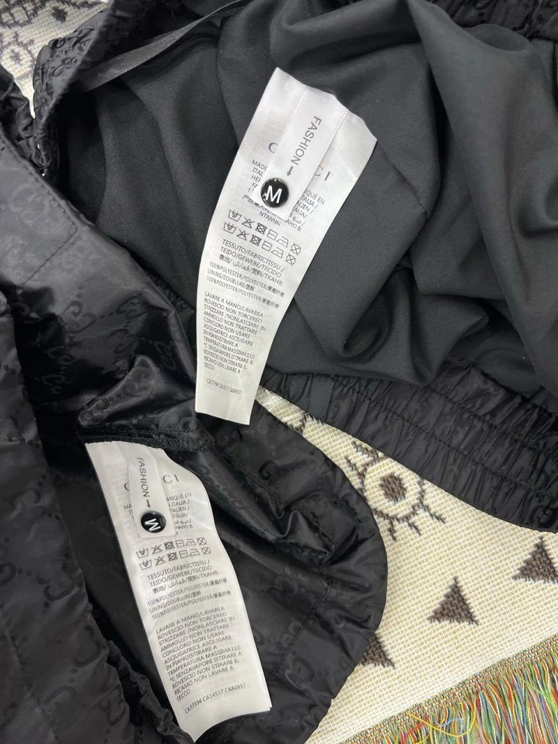 Brand-authenticated Gucci Short Suits