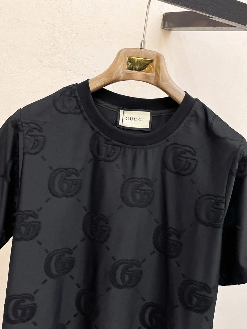 Original Gucci Short Suits