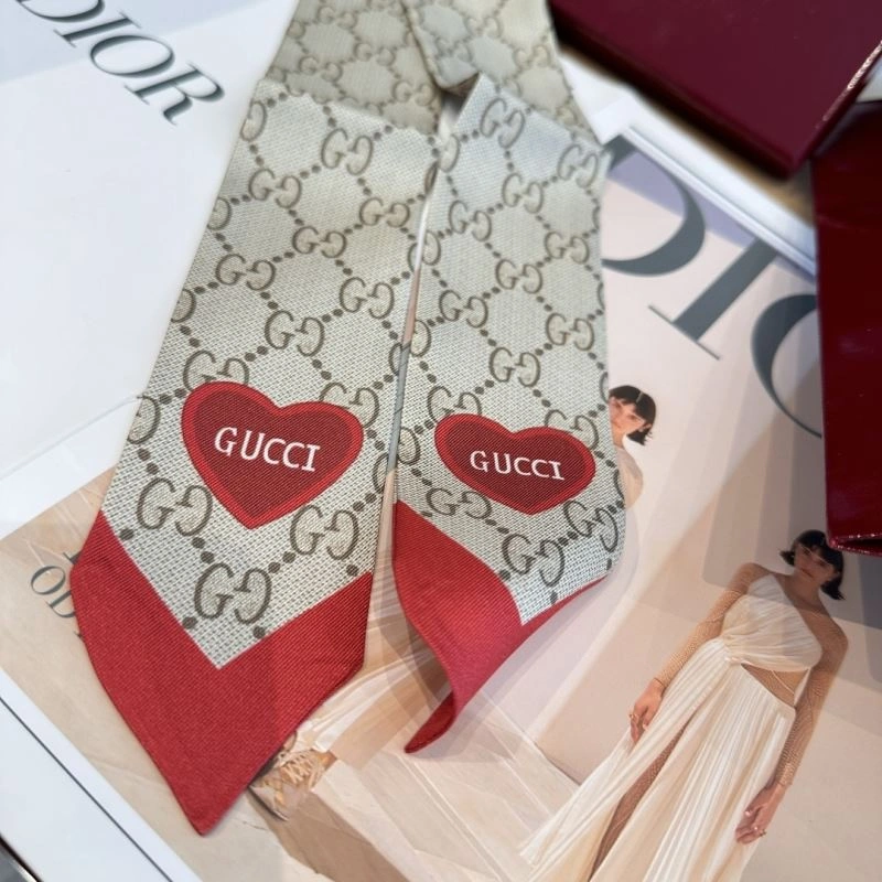 Accurate model Gucci Silk