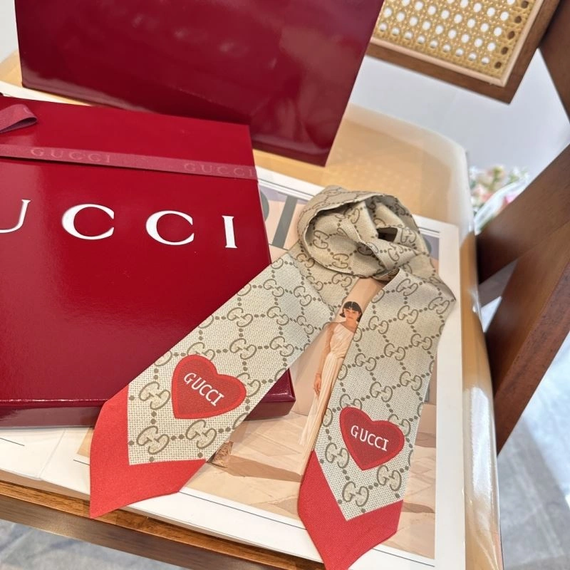 Accurate model Gucci Silk
