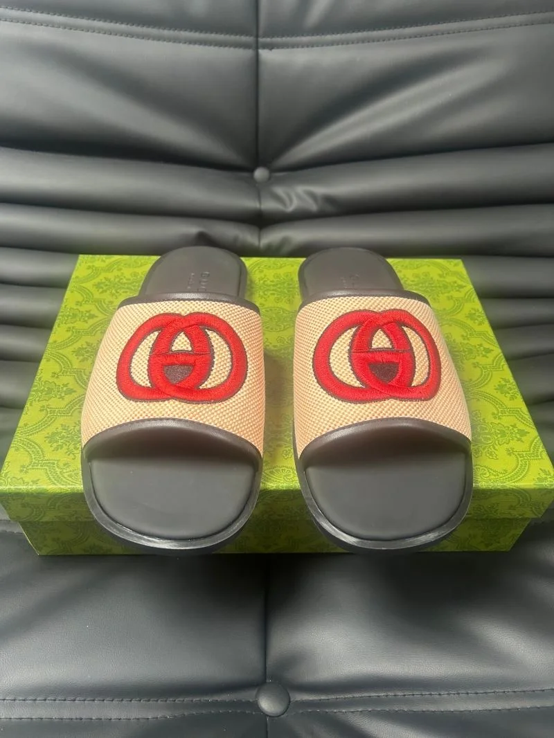 Top match Gucci Slippers