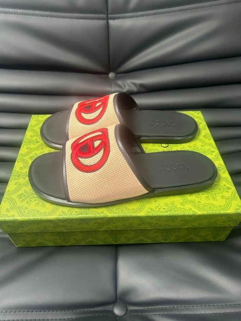 Top match Gucci Slippers
