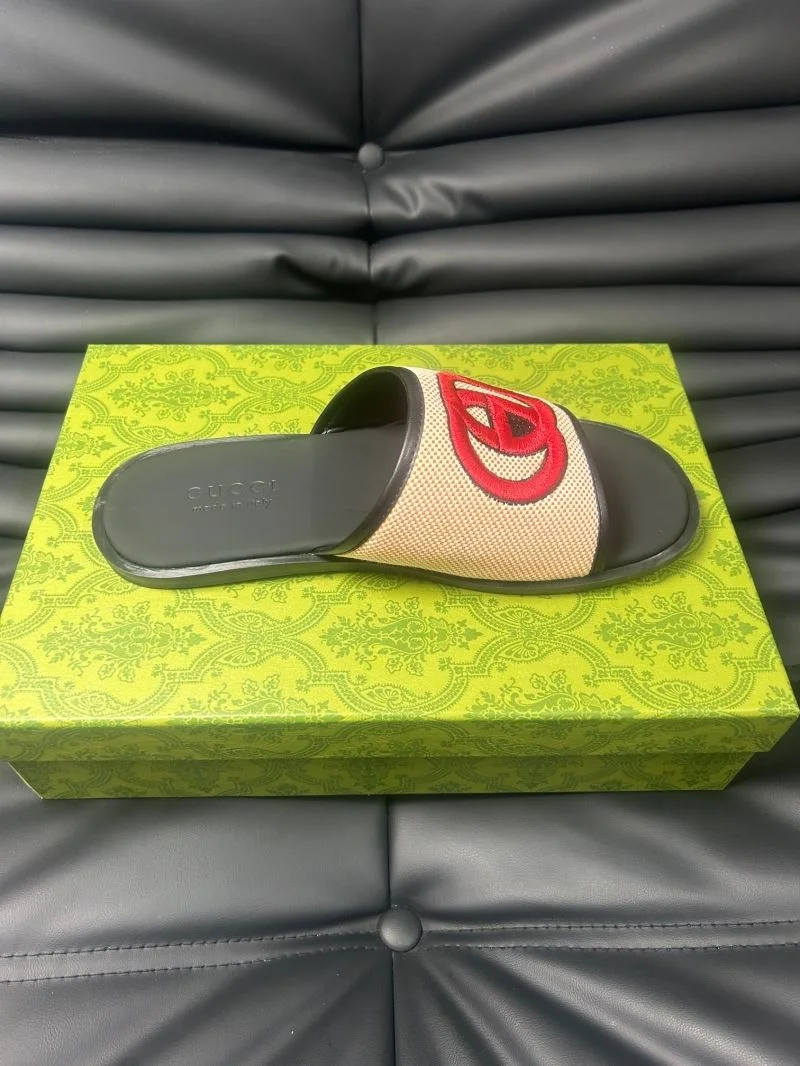 Top match Gucci Slippers
