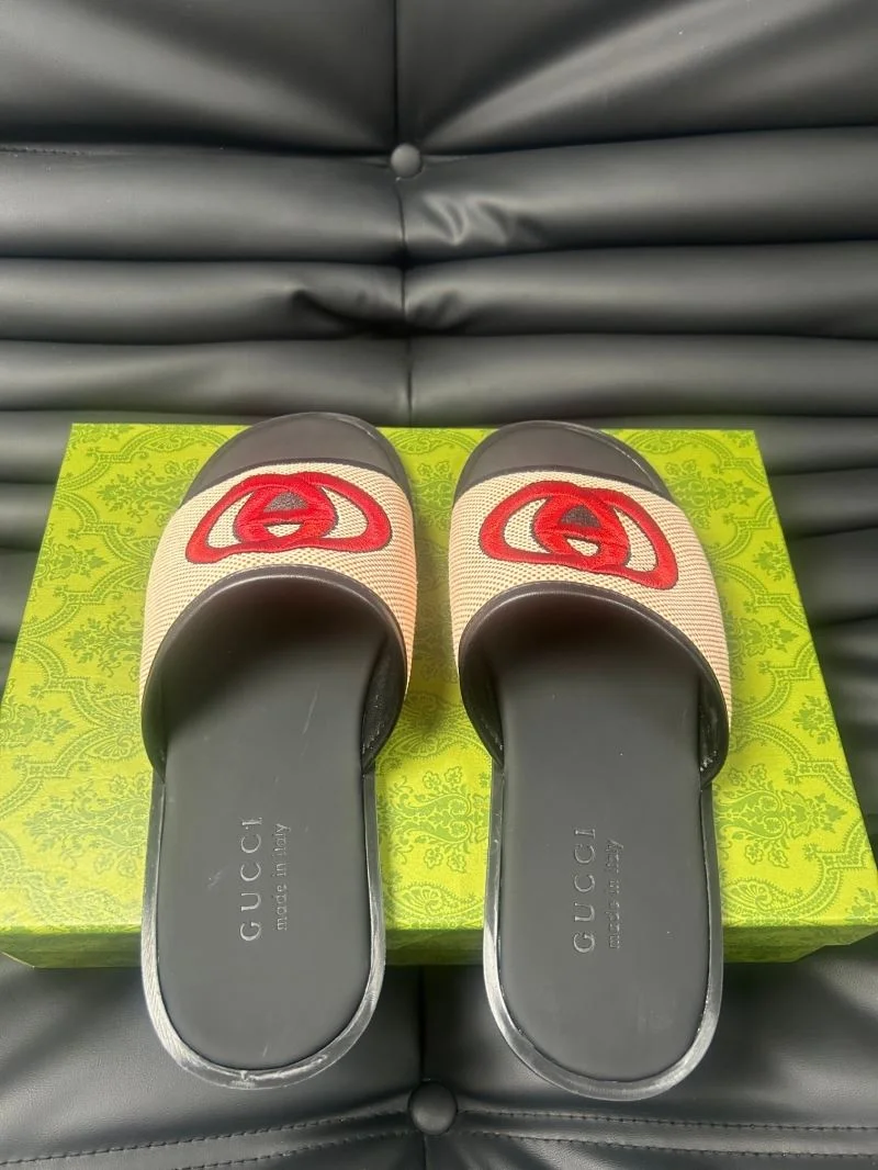 Top match Gucci Slippers