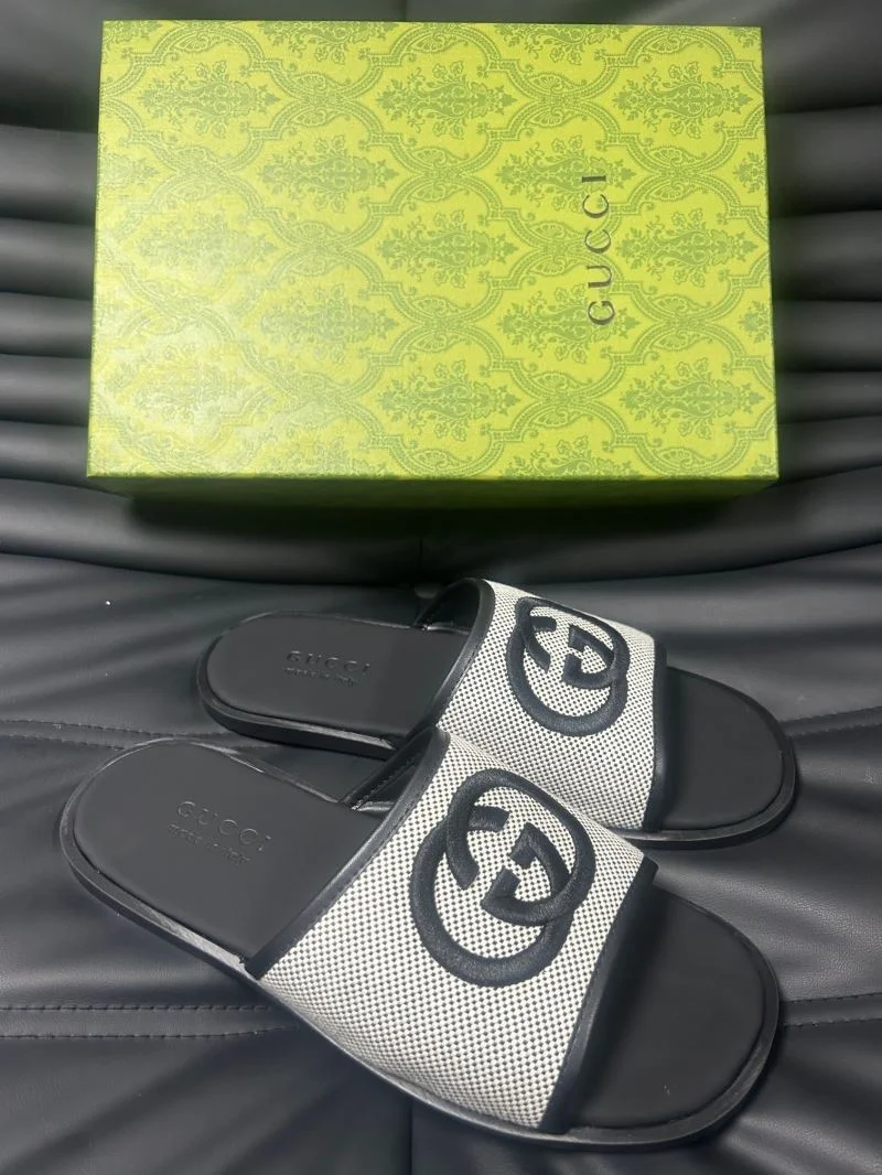Accurate model Gucci Slippers