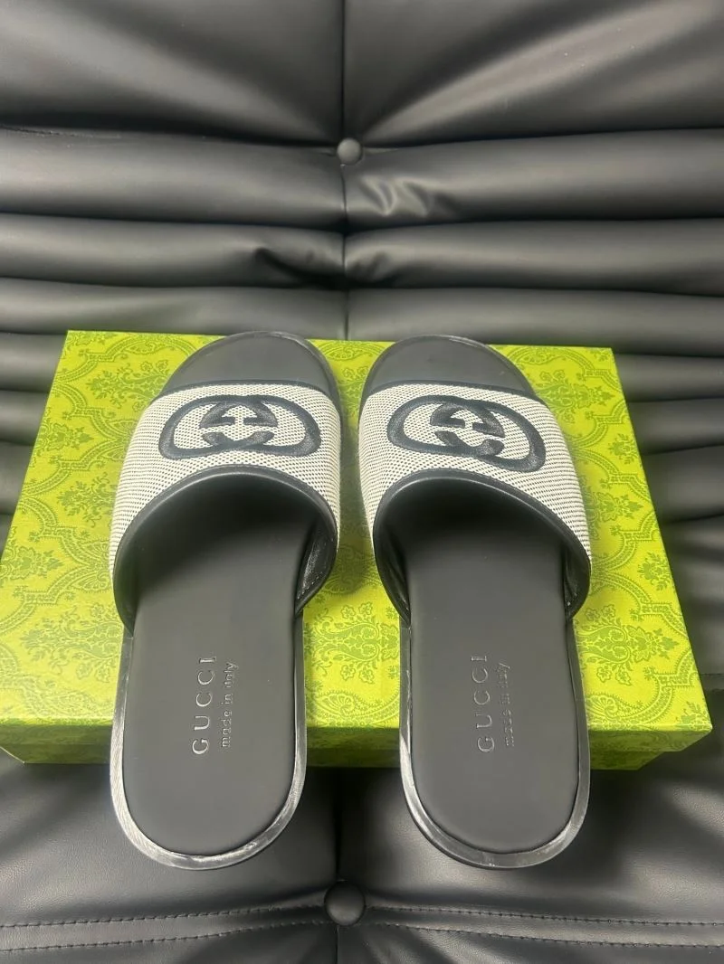 Accurate model Gucci Slippers