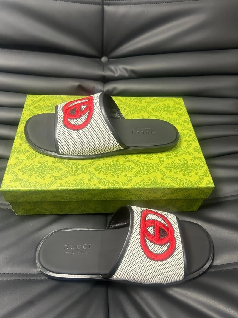 Accurate model Gucci Slippers