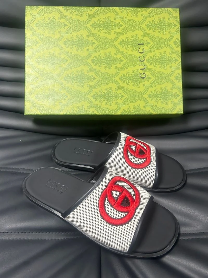 Accurate model Gucci Slippers