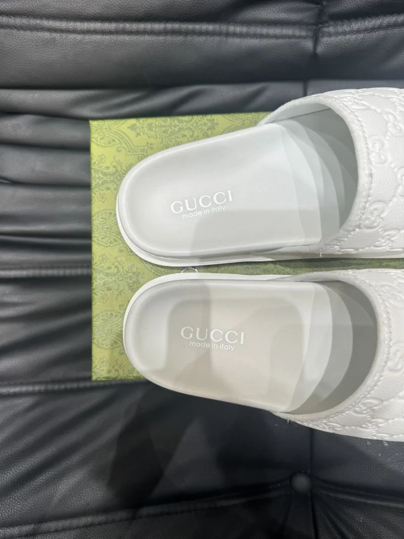 Low-cost Gucci Slippers
