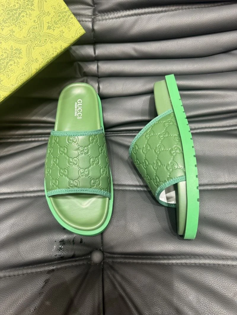 Accurate model Gucci Slippers