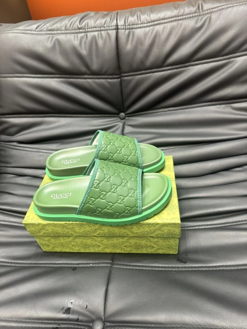 Accurate model Gucci Slippers