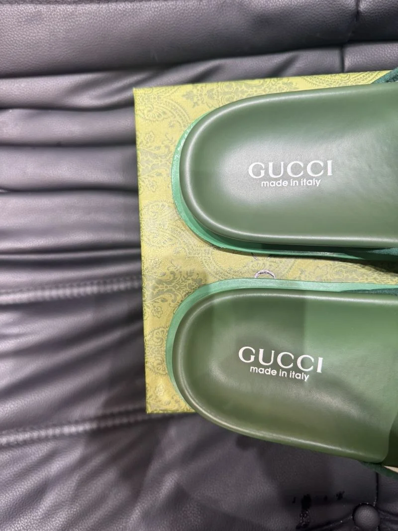 Accurate model Gucci Slippers