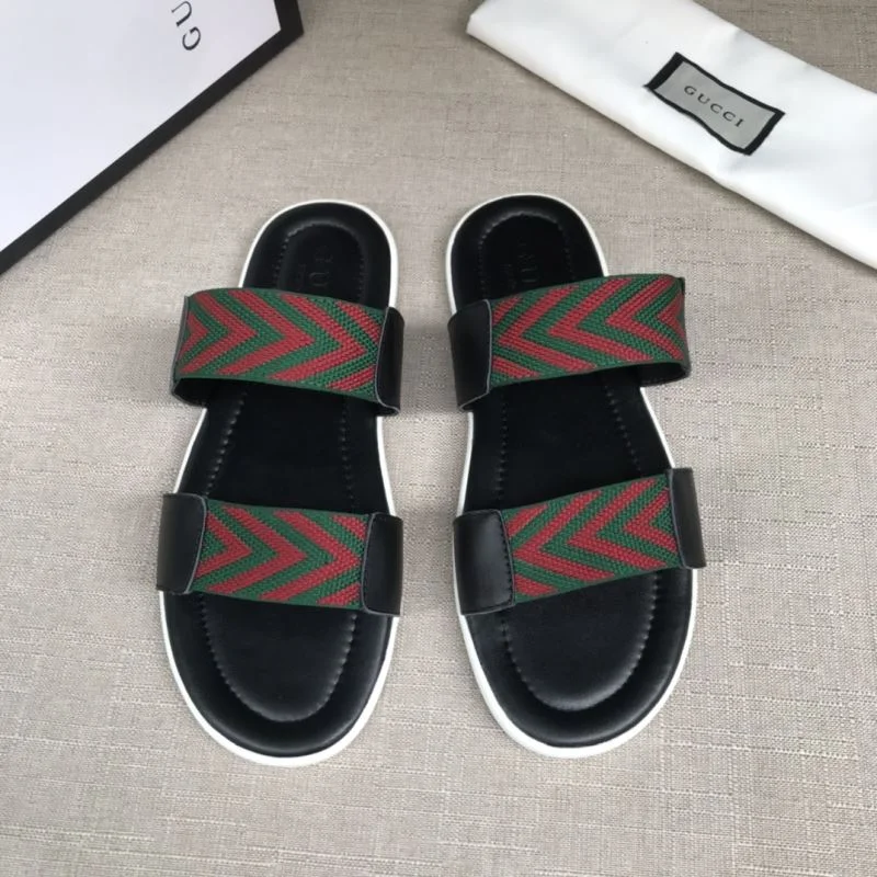 Top match Gucci Slippers