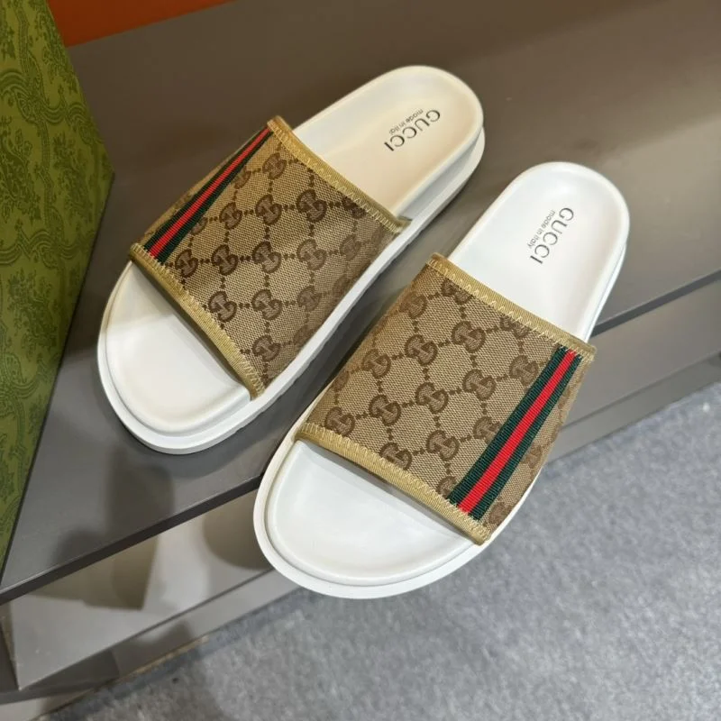 Brand-authenticated Gucci Slippers