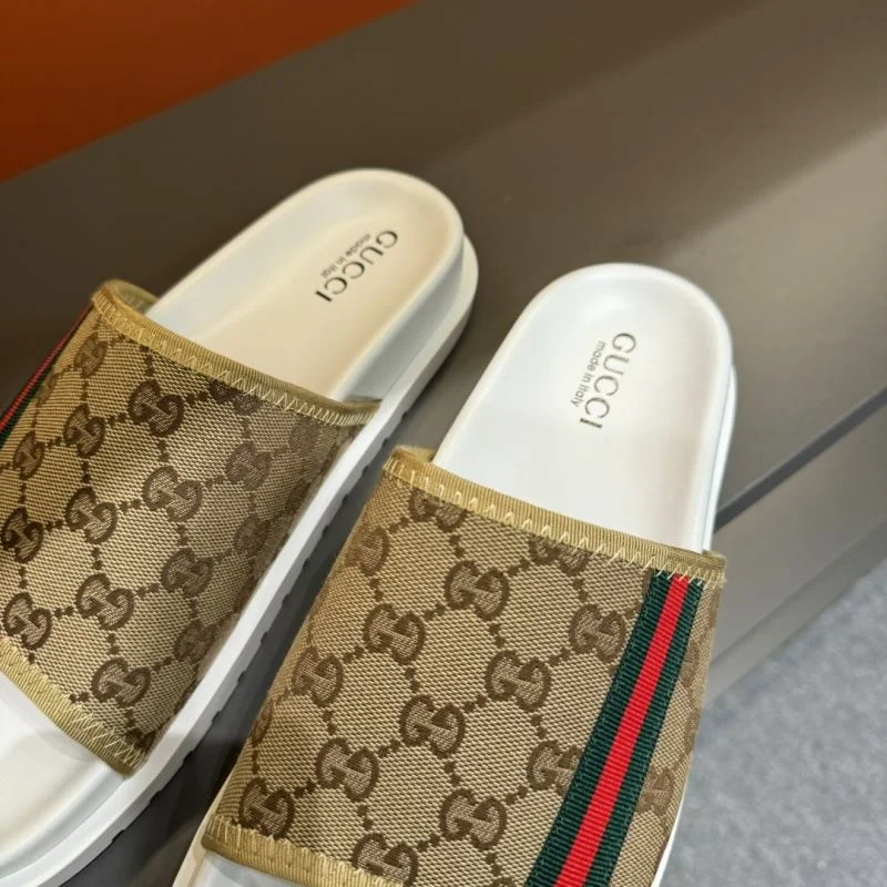 Brand-authenticated Gucci Slippers