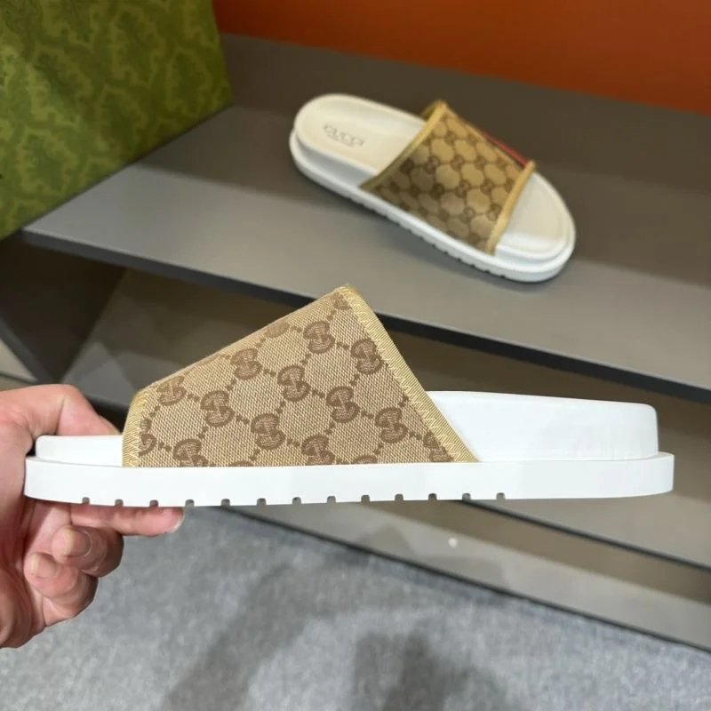 Brand-authenticated Gucci Slippers