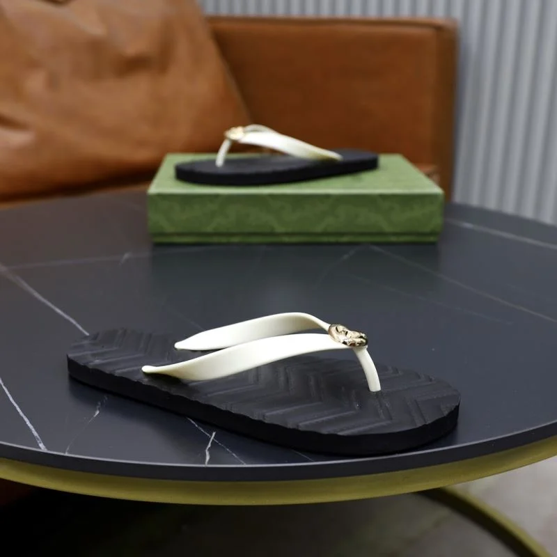 Top match Gucci Slippers