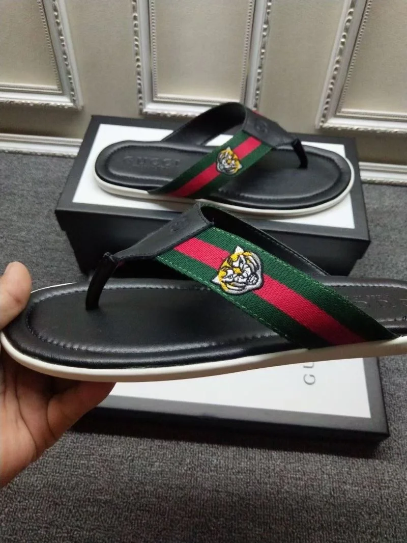 Brand-authenticated Gucci Slippers