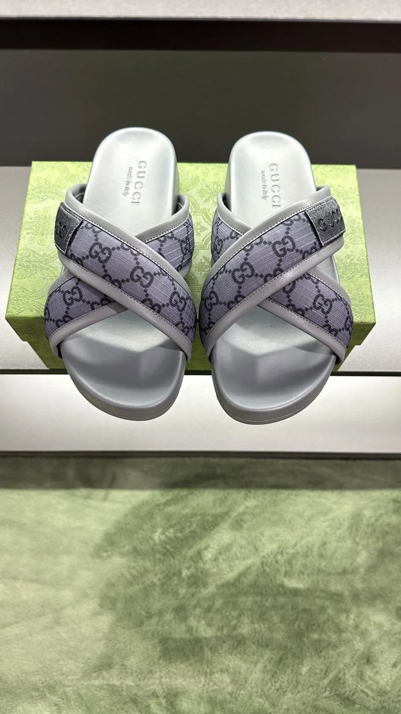 Top match Gucci Slippers