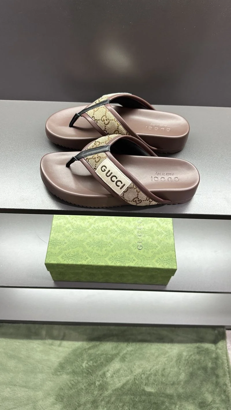 Brand-authenticated Gucci Slippers