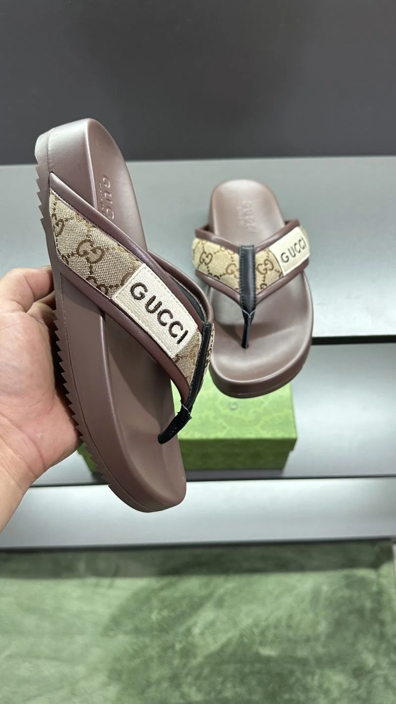 Brand-authenticated Gucci Slippers