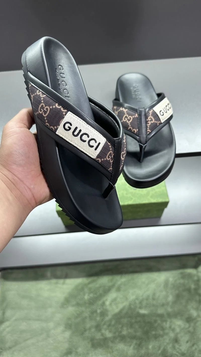 Low-cost Gucci Slippers