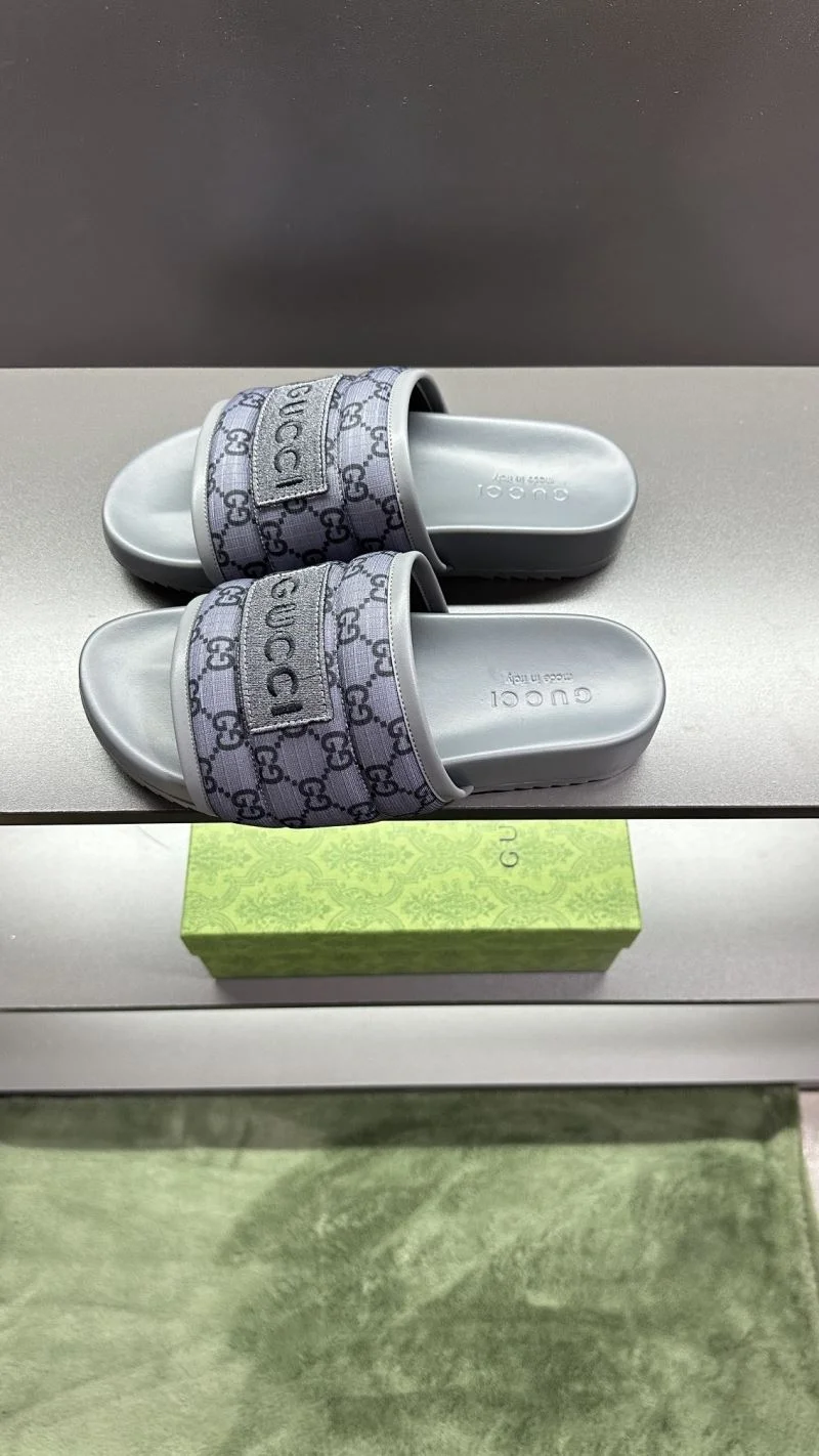 Top match Gucci Slippers
