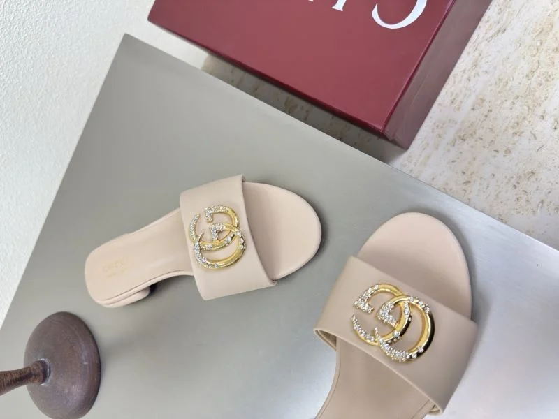 Top match Gucci Slippers