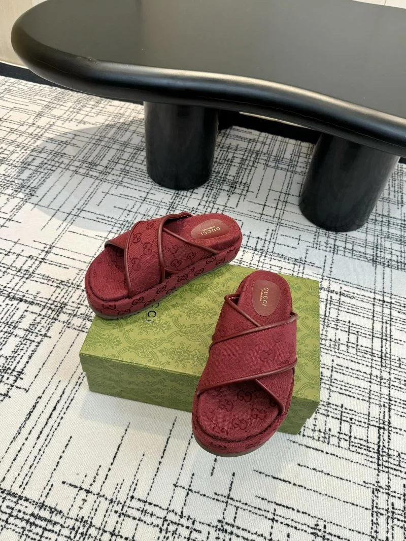 Top match Gucci Slippers