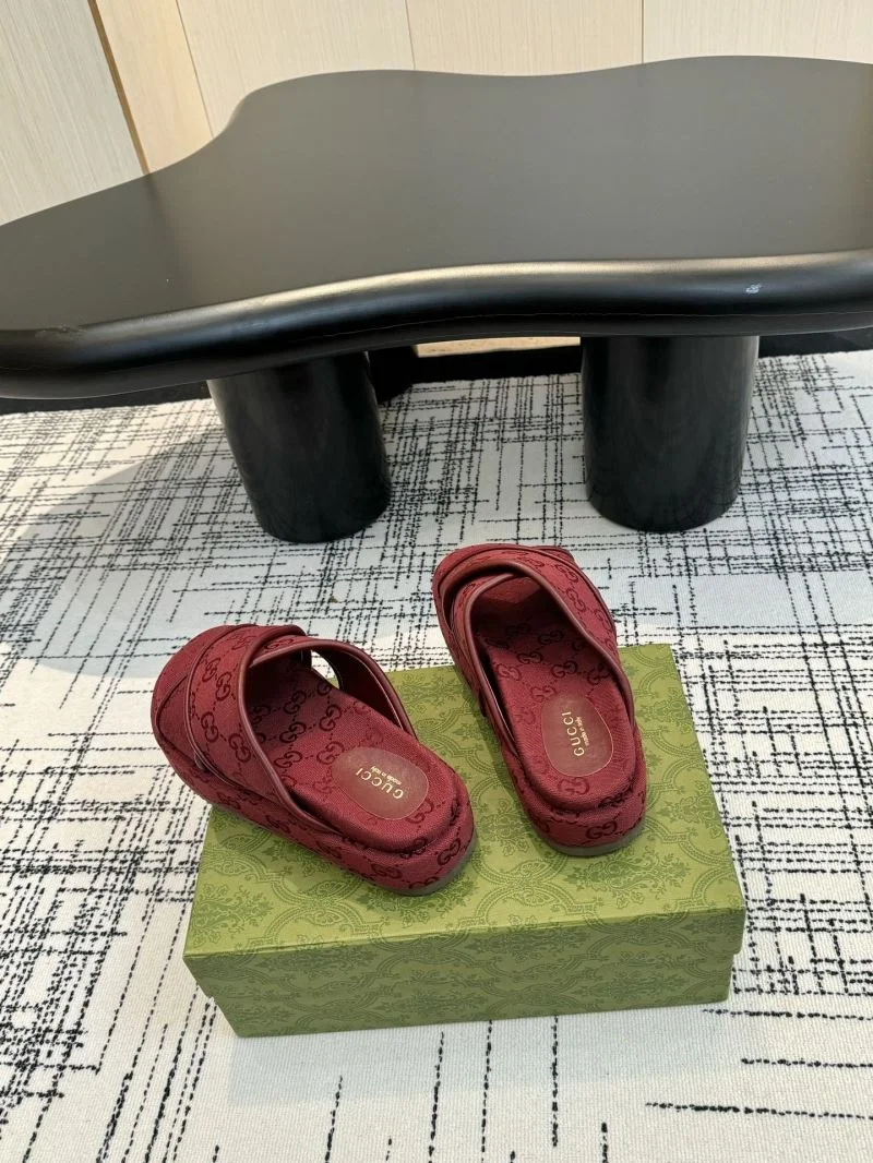 Top match Gucci Slippers