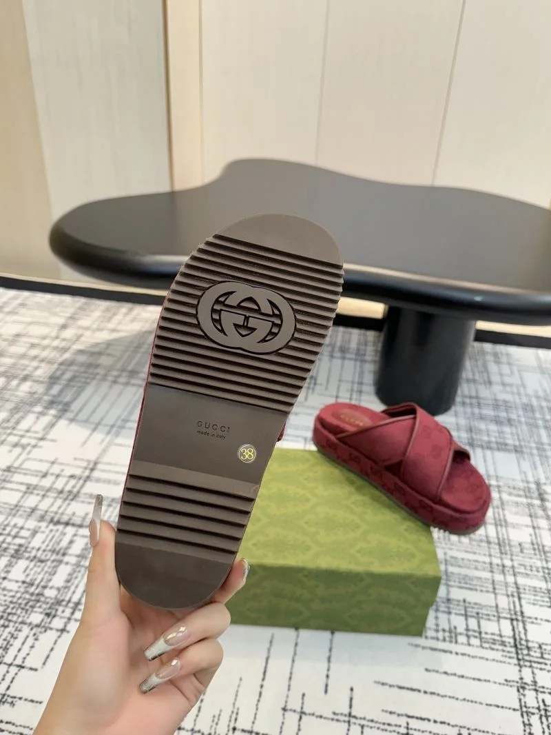 Top match Gucci Slippers