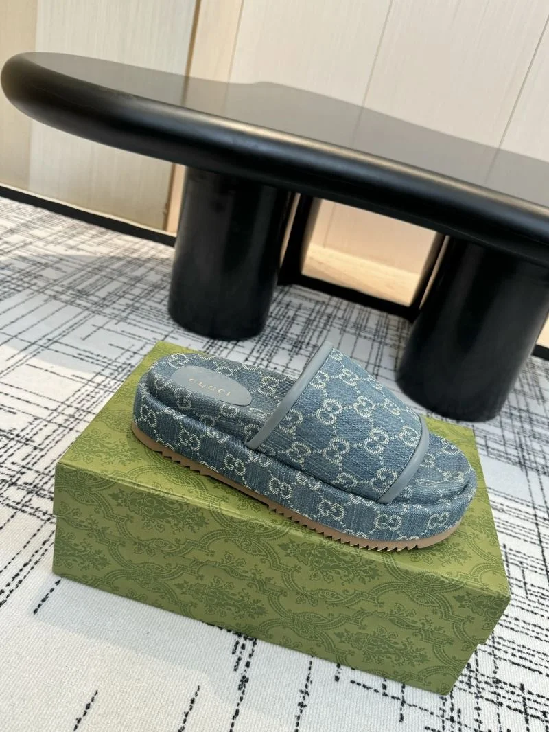 Accurate model Gucci Slippers