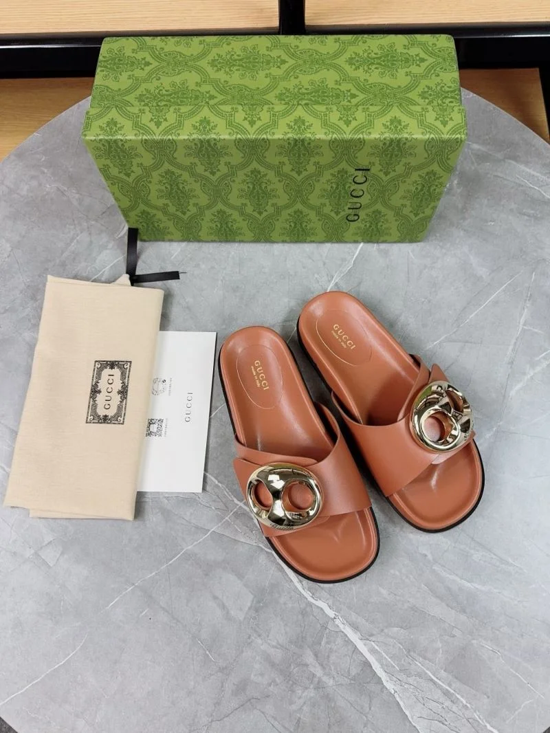 Top match Gucci Slippers