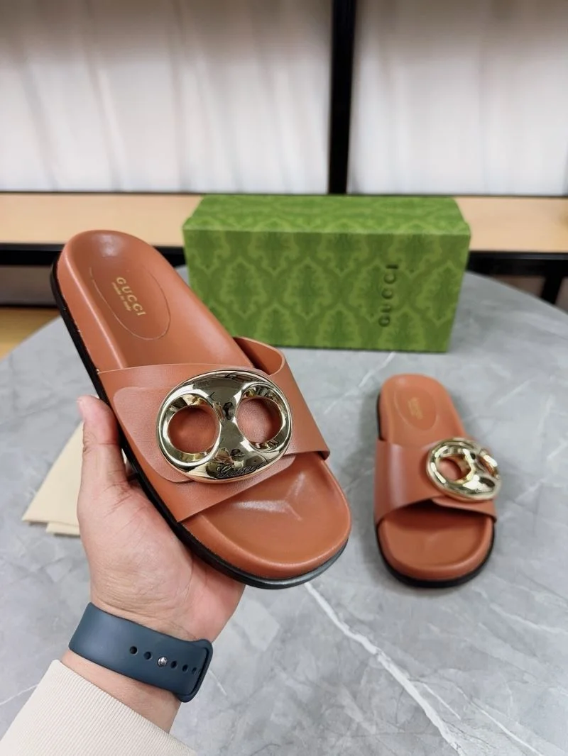 Top match Gucci Slippers