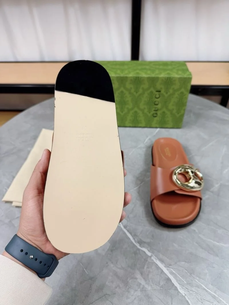 Top match Gucci Slippers