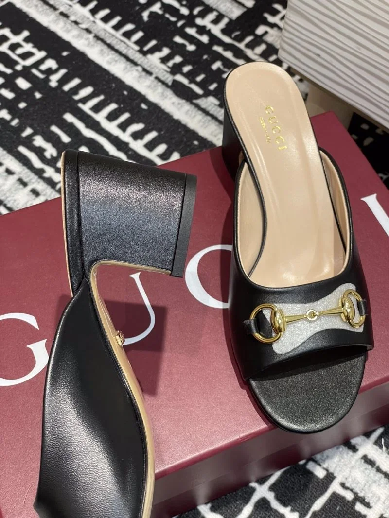 Accurate model Gucci Slippers