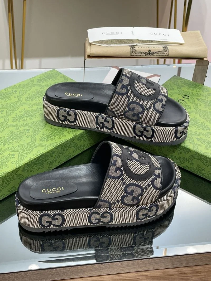 Brand-authenticated Gucci Slippers