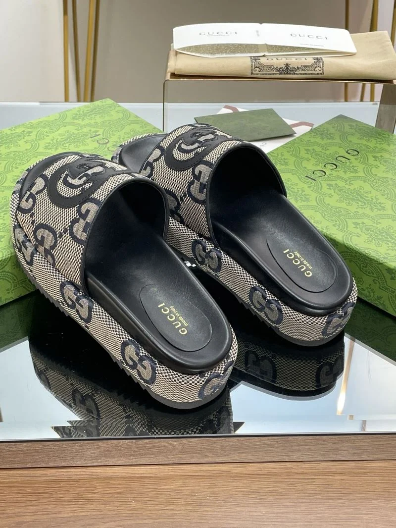 Brand-authenticated Gucci Slippers